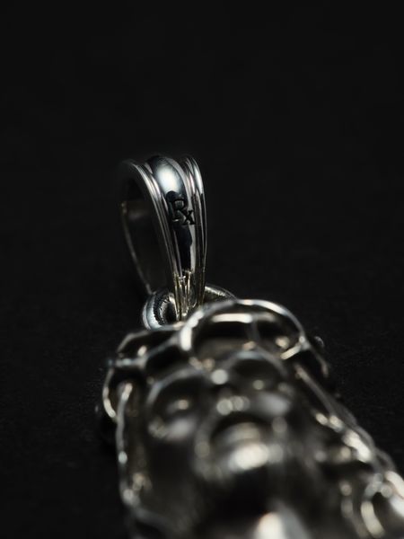 Antidote Buyers Club / Solid Back Jesus Small Pendant